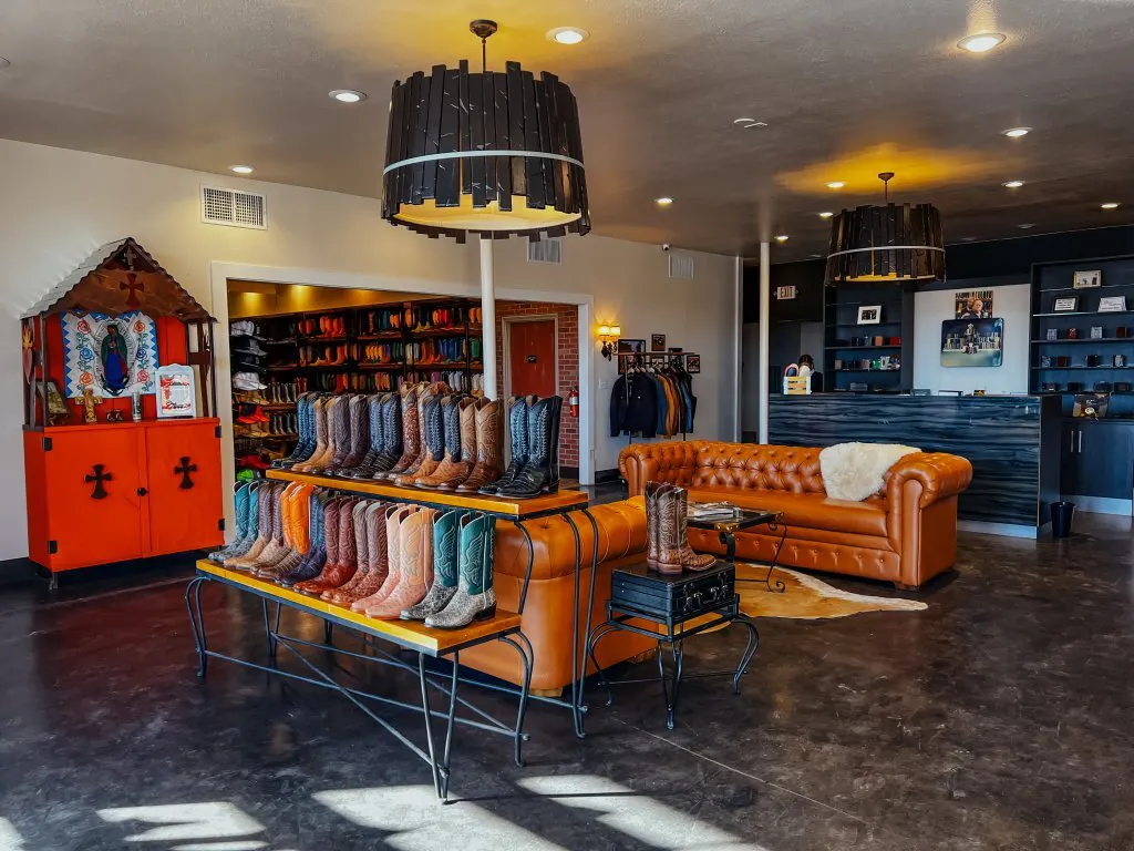 From the “King of Country” to Western Wear: How to Cowboy Up this ...